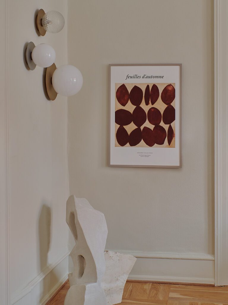 Thin solid Wood Frame in Beige with real glass - THE POSTER CLUB